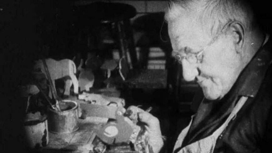 Film - Santa Claus' Factory - Into Film